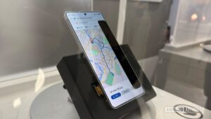 Samsung shows off Privacy Display tech that could make the Galaxy S27 ...