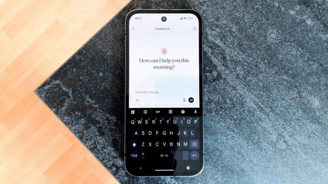 Claude AI is back following service outage (Update) - Android Authority