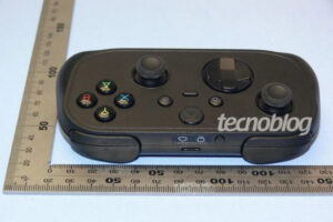 Two new Xbox controllers just leaked, and one is ridiculously small ...