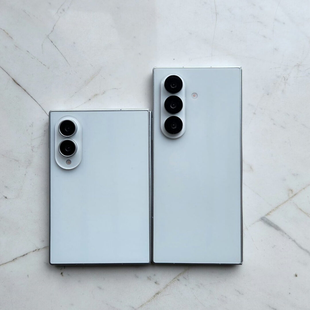 Galaxy Z Fold 8 and Fold 8 Ultra dummies pose for the camera again ...