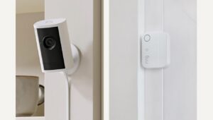 Amazon drops Ring’s Indoor Cam Plus bundle from $80 to just $45